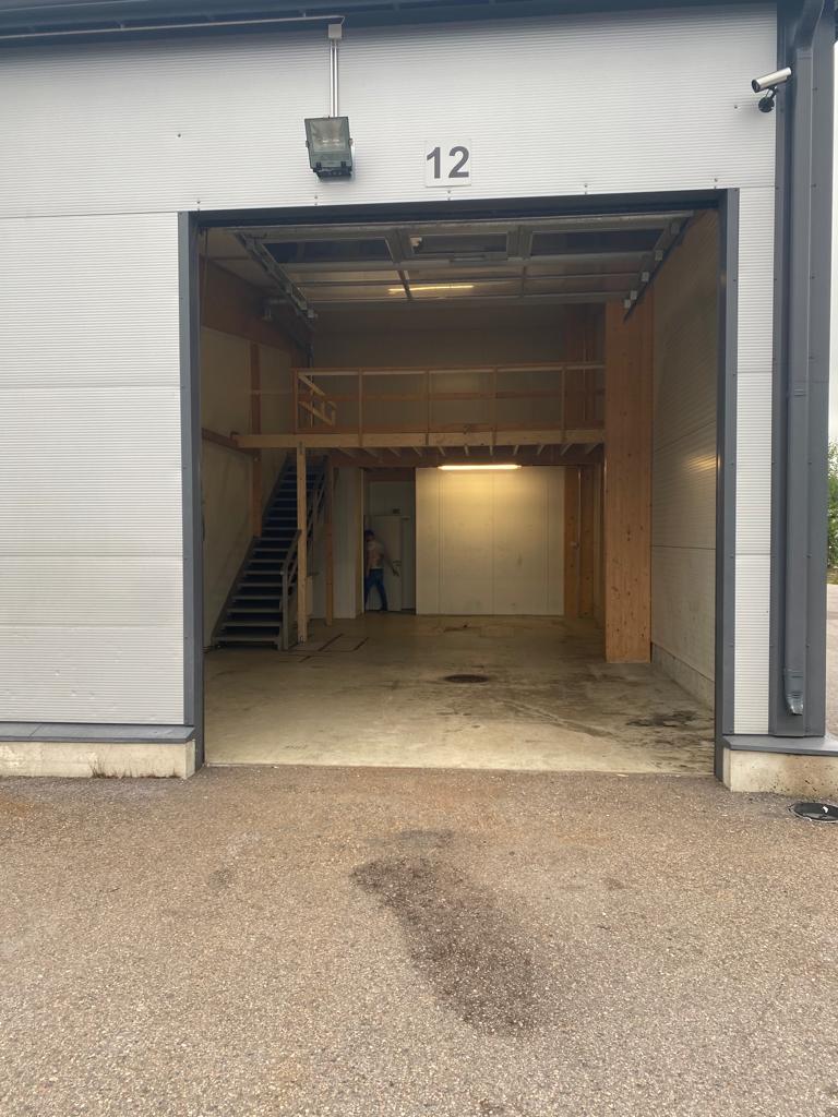 Tuusulan tallitila 9 (90m2) - Tiikeri Partners Oy